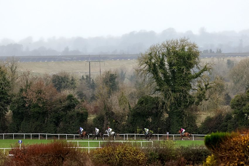 | Navanracecourse.ie